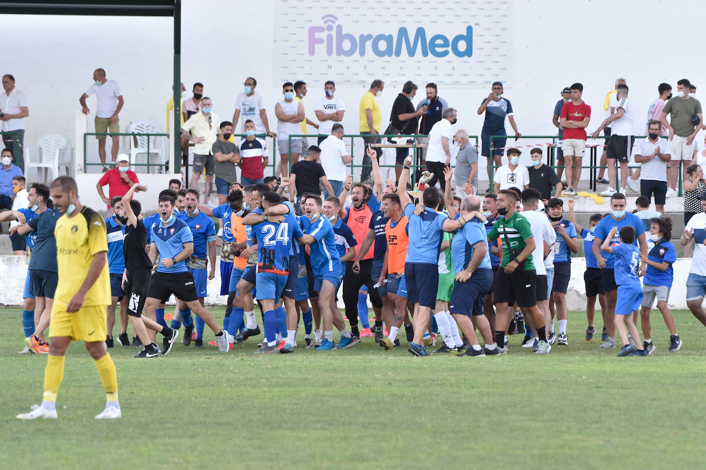 Fotos: El Bala Azul regresa a su sitio tras superar a un digno Fortuna ...