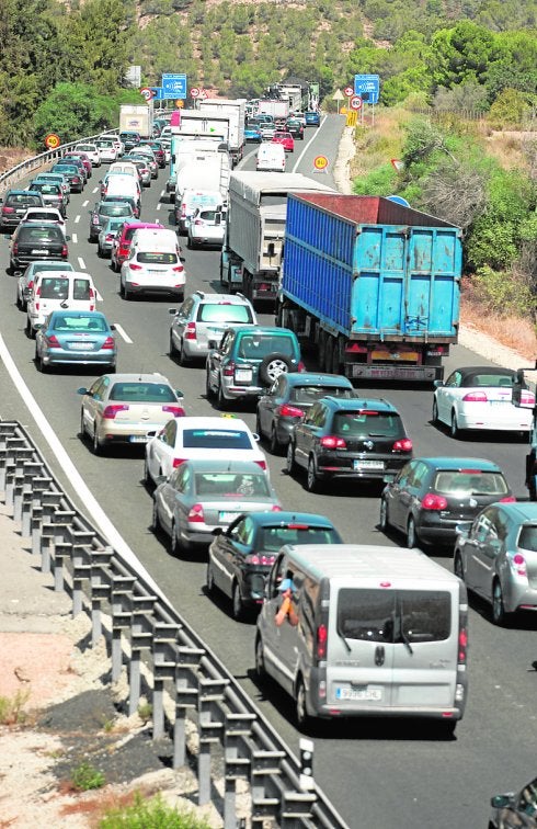 Tráfico controlará la velocidad de 25.000 coches en vías urbanas | La ...